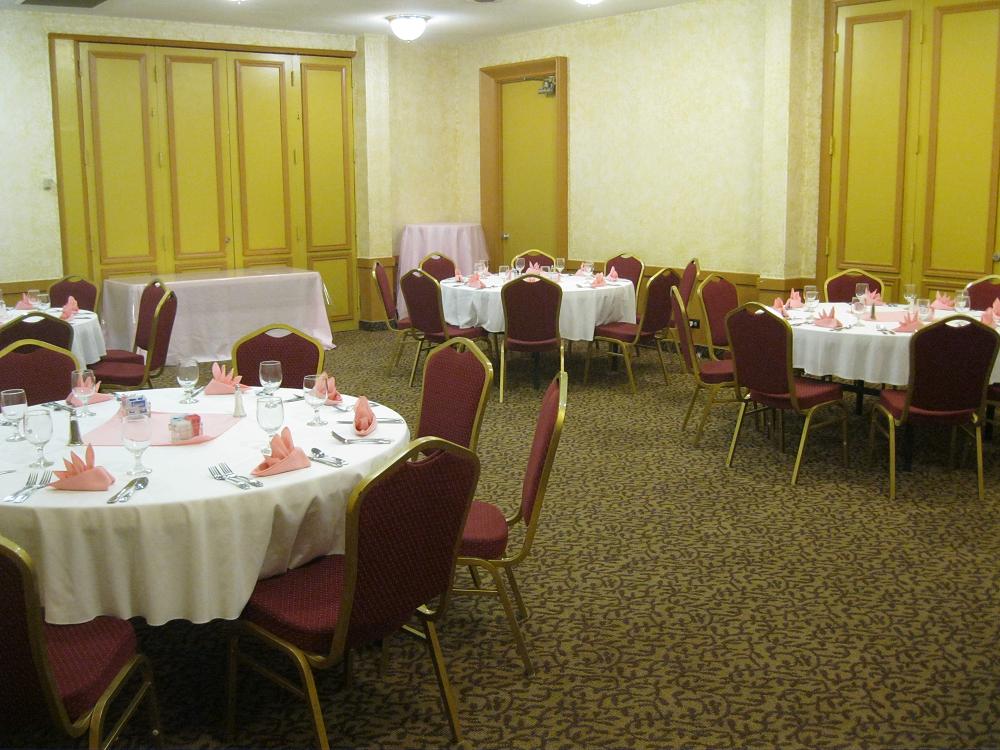 Echo Hotel and Conference Center - Chevron Room